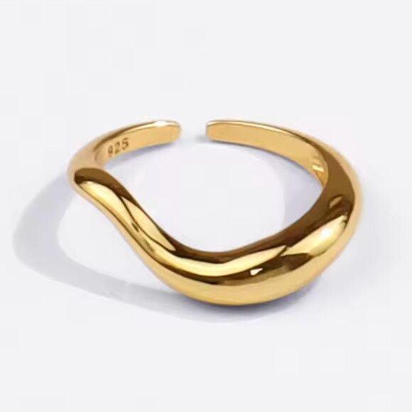 Anthropologie | Jewelry | Gold Geometric Twist Ring | Poshmark